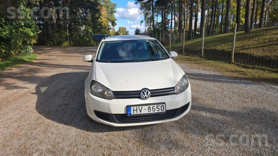 Balts Volkswagen Golf 2012 Rīga, ar dzinēja tilpumu 1.60 L un nobraukumu 436 tūkst. km par 1100 €, foto 3 vietnē AUTOMOTO.COM.LV
