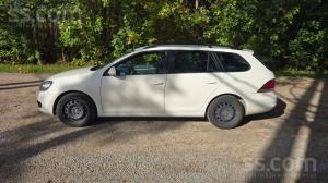 Balts Volkswagen Golf 2012 Rīga, ar dzinēja tilpumu 1.60 L un nobraukumu 436 tūkst. km par 1100 €, foto 4 vietnē AUTOMOTO.COM.LV