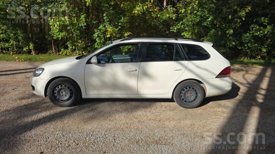 Balts Volkswagen Golf 2012 Rīga, ar dzinēja tilpumu 1.60 L un nobraukumu 436 tūkst. km par 1100 €, foto 4 vietnē AUTOMOTO.COM.LV