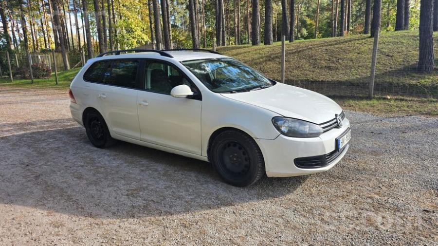 Balts Volkswagen Golf 2012 Rīga, ar dzinēja tilpumu 1.60 L un nobraukumu 436 tūkst. km par 1100 €, foto 8 vietnē AUTOMOTO.COM.LV