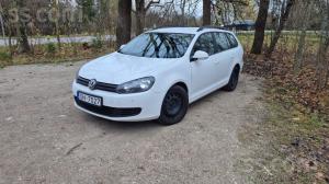 Balts Volkswagen Golf 2013 Jelgava, ar dzinēja tilpumu 1.60 L un nobraukumu 231 tūkst. km par 2900 €, foto  vietnē AUTOMOTO.COM.LV