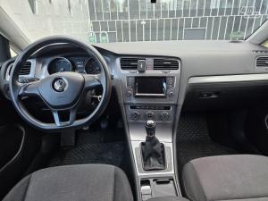 White Volkswagen Golf 2013 in Vilnius, with an engine capacity of 1.60 L and mileage of 249 thousand km for 4700 €, photo 11 on AUTOMOTO.COM.LV