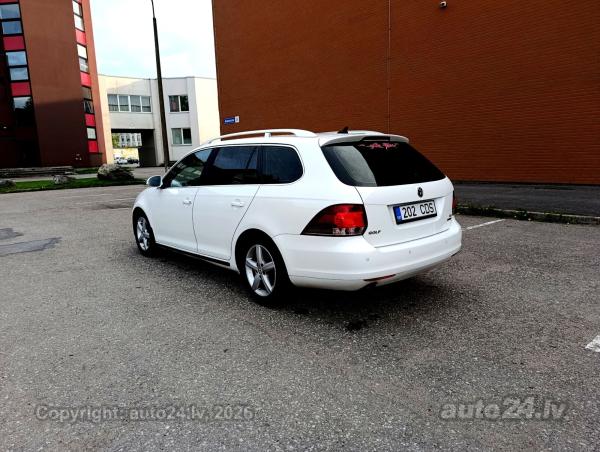 Balts Volkswagen Golf 2013 Tallina, ar dzinēja tilpumu 1.60 L un nobraukumu 349 tūkst. km par 3499 €, foto 4 vietnē AUTOMOTO.COM.LV