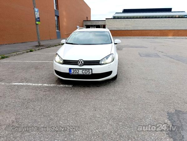 Balts Volkswagen Golf 2013 Tallina, ar dzinēja tilpumu 1.60 L un nobraukumu 349 tūkst. km par 3499 €, foto 5 vietnē AUTOMOTO.COM.LV