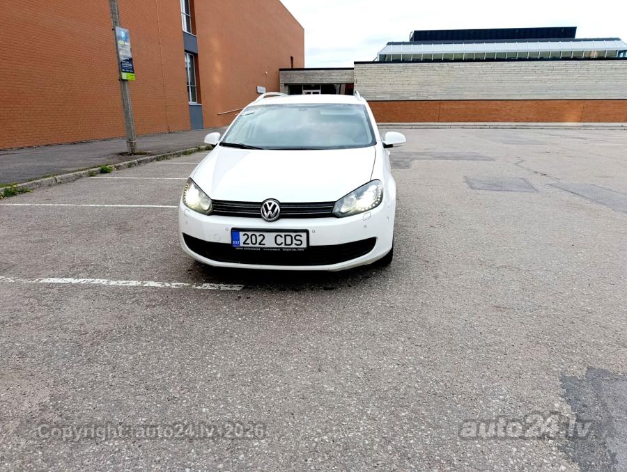 White Volkswagen Golf 2013 in Tallinn, with an engine capacity of 1.60 L and mileage of 349 thousand km for 3499 €, photo 6 on AUTOMOTO.COM.LV