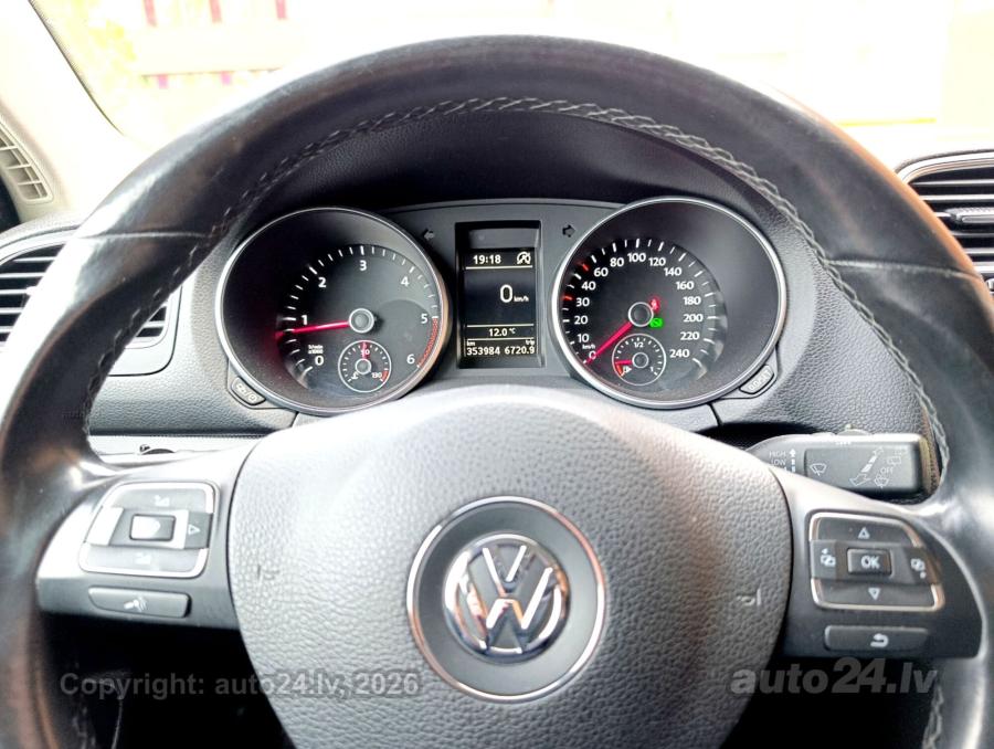 White Volkswagen Golf 2013 in Tallinn, with an engine capacity of 1.60 L and mileage of 349 thousand km for 3499 €, photo 10 on AUTOMOTO.COM.LV