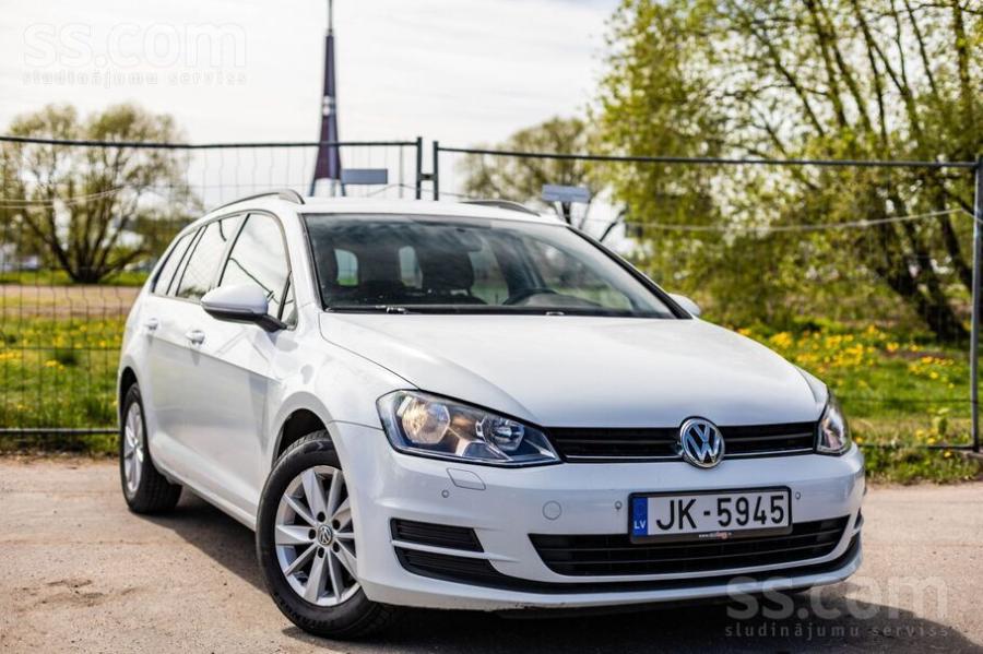 White Volkswagen Golf 2013 in Riga, with an engine capacity of 1.20 L and mileage of 246 thousand km for 5990 €, photo 3 on AUTOMOTO.COM.LV