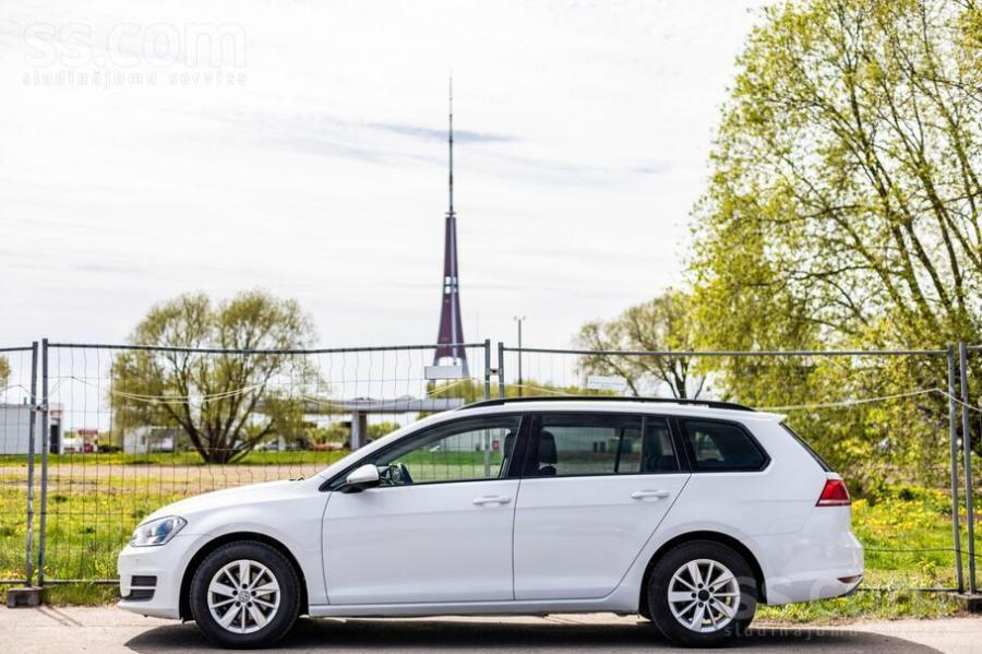 White Volkswagen Golf 2013 in Riga, with an engine capacity of 1.20 L and mileage of 246 thousand km for 5990 €, photo 5 on AUTOMOTO.COM.LV