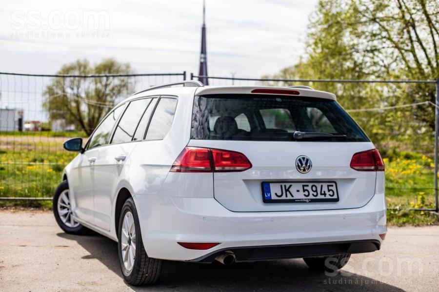 White Volkswagen Golf 2013 in Riga, with an engine capacity of 1.20 L and mileage of 246 thousand km for 5990 €, photo 7 on AUTOMOTO.COM.LV