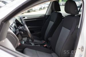 White Volkswagen Golf 2013 in Riga, with an engine capacity of 1.20 L and mileage of 246 thousand km for 5990 €, photo 12 on AUTOMOTO.COM.LV