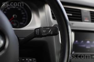 White Volkswagen Golf 2013 in Riga, with an engine capacity of 1.20 L and mileage of 246 thousand km for 5990 €, photo 18 on AUTOMOTO.COM.LV
