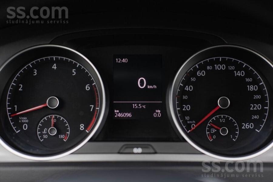 White Volkswagen Golf 2013 in Riga, with an engine capacity of 1.20 L and mileage of 246 thousand km for 5990 €, photo 19 on AUTOMOTO.COM.LV
