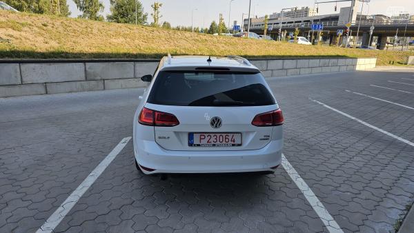 White Volkswagen Golf 2013 in Vilnius, with an engine capacity of 1.60 L and mileage of 257 thousand km for 6500 €, photo 8 on AUTOMOTO.COM.LV