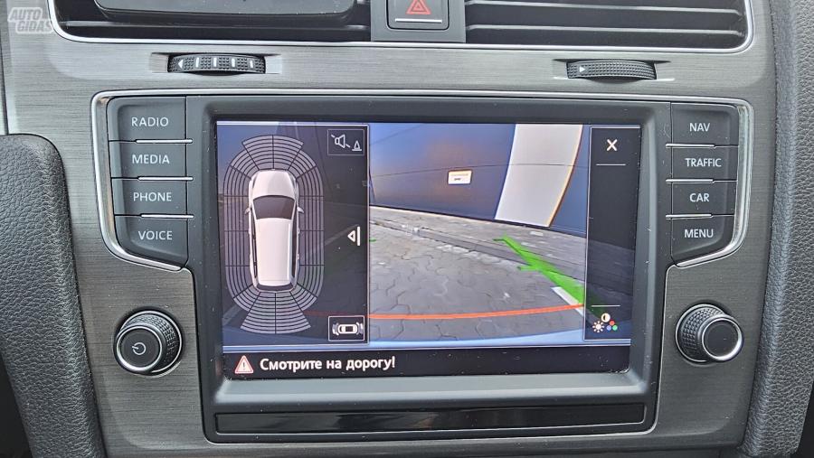 White Volkswagen Golf 2013 in Vilnius, with an engine capacity of 1.60 L and mileage of 257 thousand km for 6500 €, photo 11 on AUTOMOTO.COM.LV