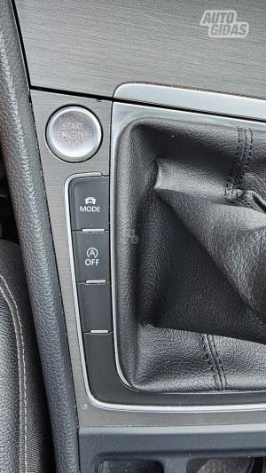 White Volkswagen Golf 2013 in Vilnius, with an engine capacity of 1.60 L and mileage of 257 thousand km for 6500 €, photo 15 on AUTOMOTO.COM.LV