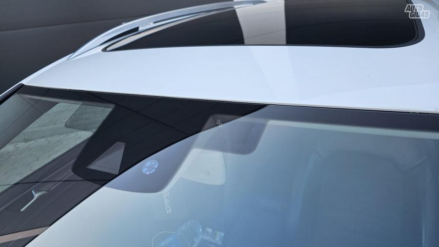 White Volkswagen Golf 2013 in Vilnius, with an engine capacity of 1.60 L and mileage of 257 thousand km for 6500 €, photo 24 on AUTOMOTO.COM.LV