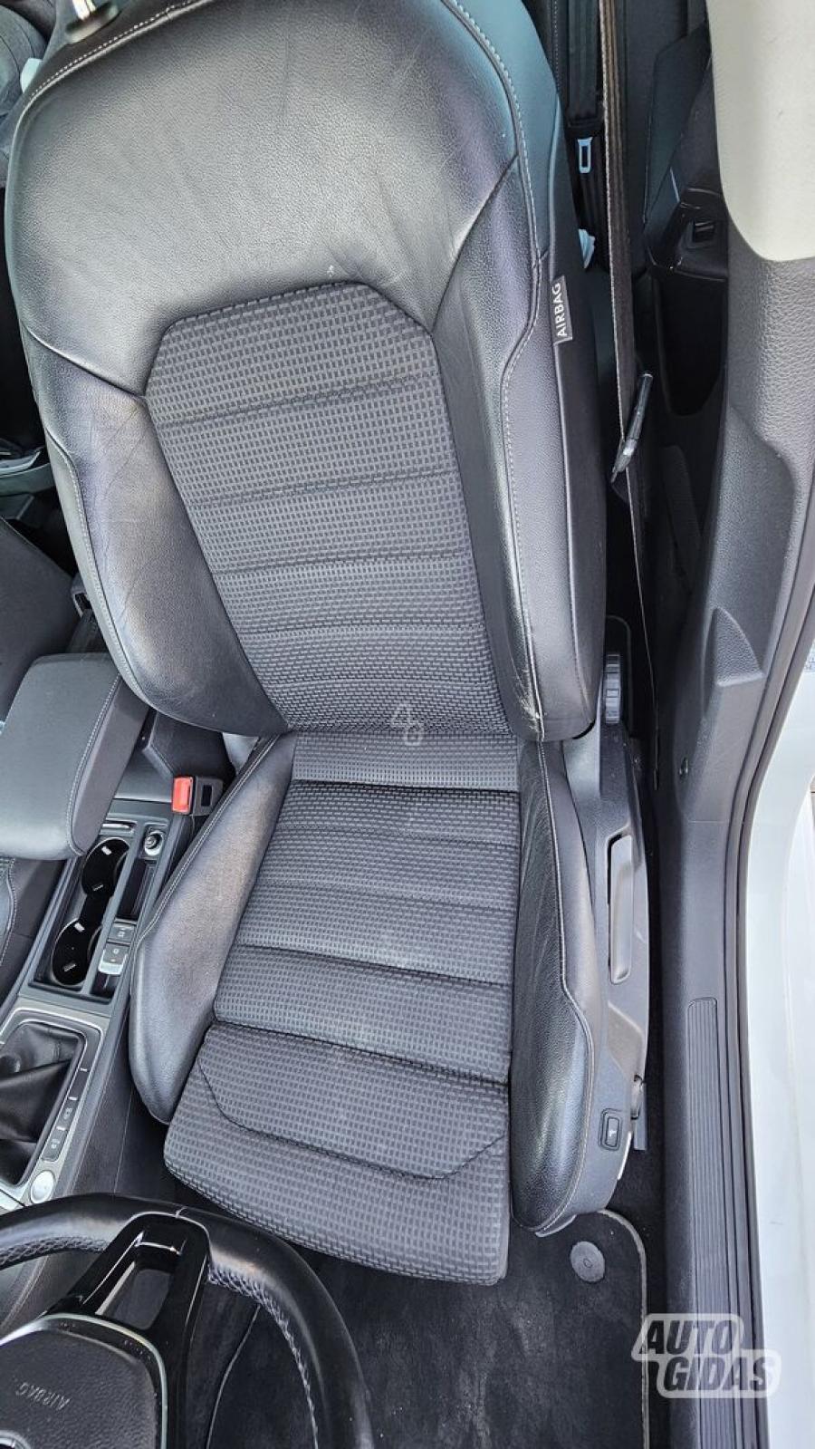 White Volkswagen Golf 2013 in Vilnius, with an engine capacity of 1.60 L and mileage of 257 thousand km for 6500 €, photo 34 on AUTOMOTO.COM.LV