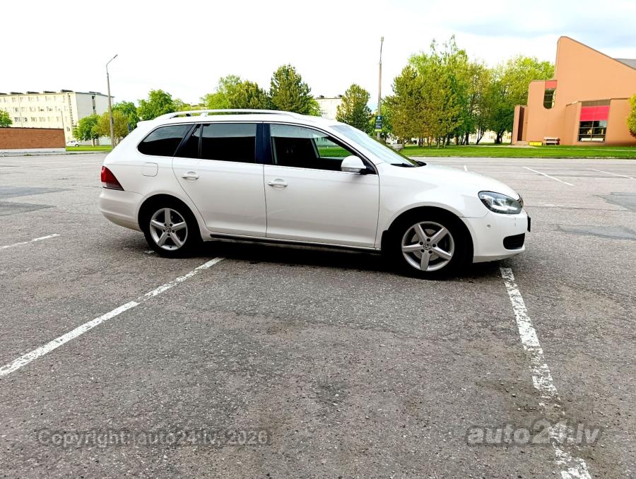 Balts Volkswagen Golf 2013 Tallina, ar dzinēja tilpumu 1.60 L un nobraukumu 353 tūkst. km par 2999 €, foto 8 vietnē AUTOMOTO.COM.LV