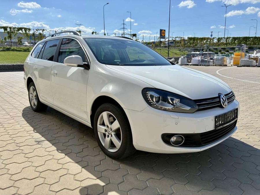 White Volkswagen Golf 2013 in Kaunas, with an engine capacity of 1.97 L and mileage of 284 thousand km for 5490 €, photo 4 on AUTOMOTO.COM.LV