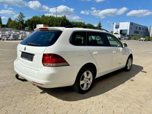 White Volkswagen Golf 2013 in Kaunas, with an engine capacity of 1.97 L and mileage of 284 thousand km for 5490 €, photo 5 on AUTOMOTO.COM.LV