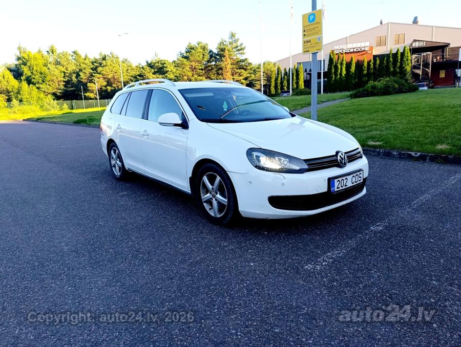 Balts Volkswagen Golf 2013 Tallina, ar dzinēja tilpumu 1.60 L un nobraukumu 363 tūkst. km par 2999 €, foto 3 vietnē AUTOMOTO.COM.LV