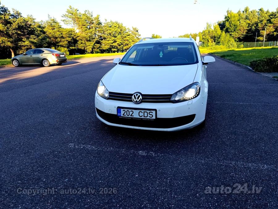 Balts Volkswagen Golf 2013 Tallina, ar dzinēja tilpumu 1.60 L un nobraukumu 363 tūkst. km par 2999 €, foto 6 vietnē AUTOMOTO.COM.LV