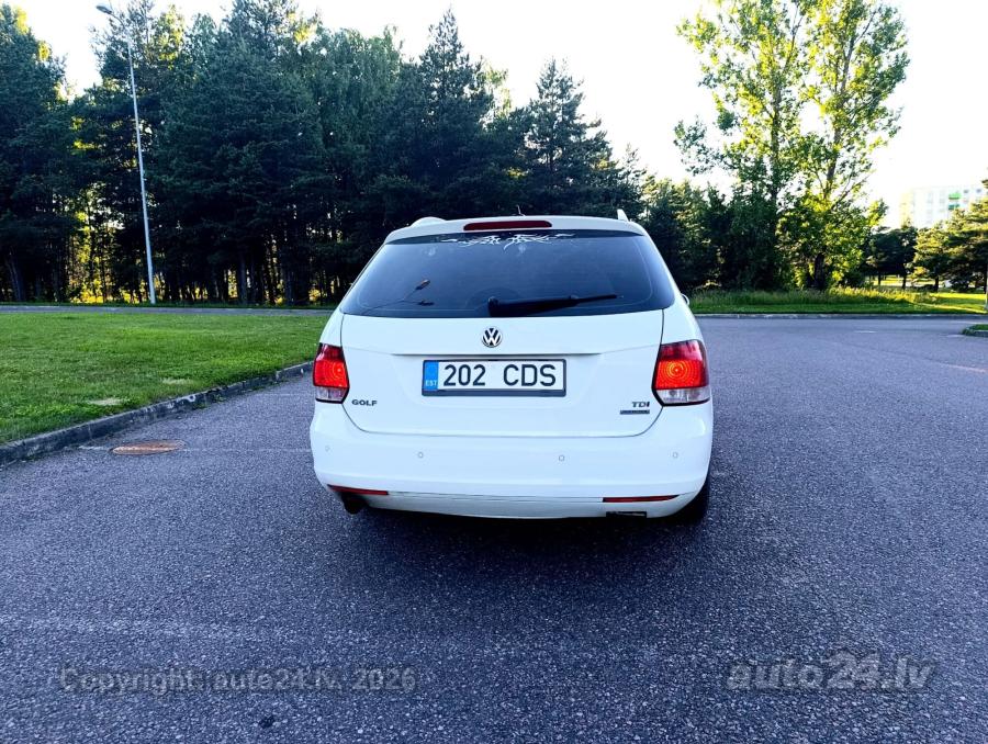 Balts Volkswagen Golf 2013 Tallina, ar dzinēja tilpumu 1.60 L un nobraukumu 363 tūkst. km par 2999 €, foto 7 vietnē AUTOMOTO.COM.LV