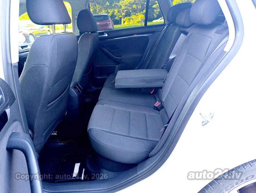 Balts Volkswagen Golf 2013 Tallina, ar dzinēja tilpumu 1.60 L un nobraukumu 363 tūkst. km par 2999 €, foto 11 vietnē AUTOMOTO.COM.LV