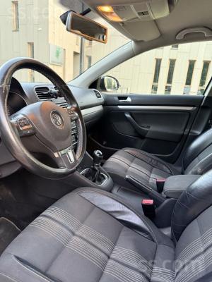 White Volkswagen Golf 2013 in Riga, with an engine capacity of 1.60 L and mileage of 285 thousand km for 2700 €, photo 10 on AUTOMOTO.COM.LV