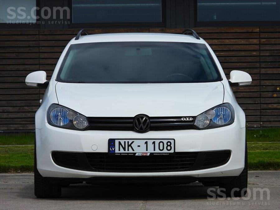 White Volkswagen Golf 2013 in Riga, with an engine capacity of 1.60 L and mileage of 253 thousand km for 4700 €, photo 3 on AUTOMOTO.COM.LV