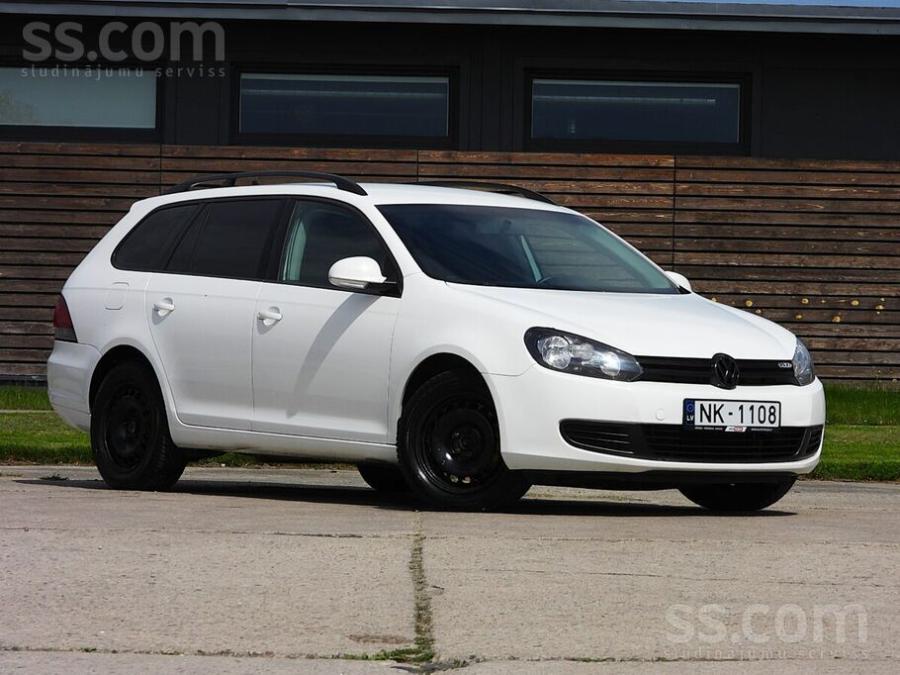 White Volkswagen Golf 2013 in Riga, with an engine capacity of 1.60 L and mileage of 253 thousand km for 4700 €, photo 4 on AUTOMOTO.COM.LV