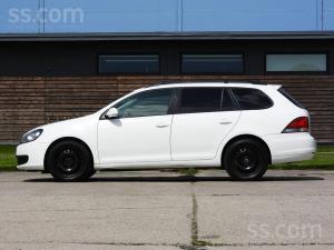 White Volkswagen Golf 2013 in Riga, with an engine capacity of 1.60 L and mileage of 253 thousand km for 4700 €, photo 5 on AUTOMOTO.COM.LV