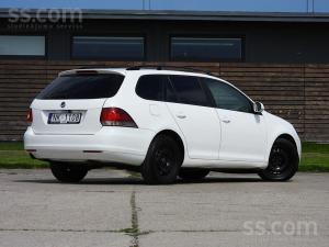 White Volkswagen Golf 2013 in Riga, with an engine capacity of 1.60 L and mileage of 253 thousand km for 4700 €, photo 8 on AUTOMOTO.COM.LV