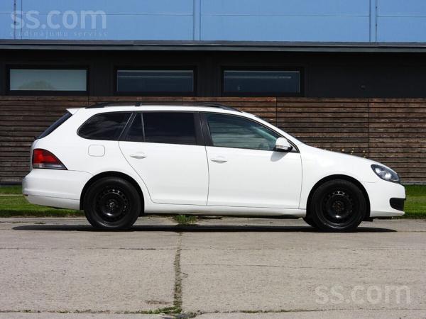 Balts Volkswagen Golf 2013 Rīga, ar dzinēja tilpumu 1.60 L un nobraukumu 253 tūkst. km par 4700 €, foto 8 vietnē AUTOMOTO.COM.LV