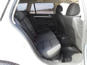 White Volkswagen Golf 2013 in Riga, with an engine capacity of 1.60 L and mileage of 253 thousand km for 4700 €, photo 17 on AUTOMOTO.COM.LV