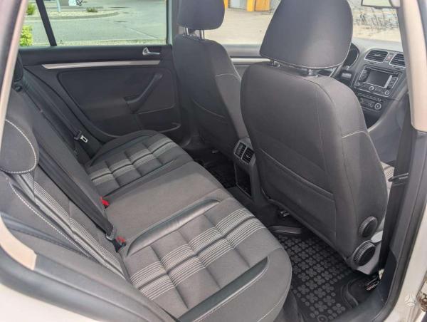 Balts Volkswagen Golf 2013 Viļņa, ar dzinēja tilpumu 1.60 L un nobraukumu 325 tūkst. km par 2250 €, foto 10 vietnē AUTOMOTO.COM.LV