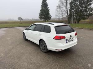 White Volkswagen Golf 2014 in Siauliai, with an engine capacity of 1.60 L and mileage of 201 thousand km for 6800 €, photo 3 on AUTOMOTO.COM.LV