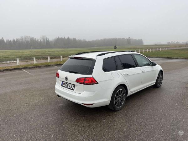 Balts Volkswagen Golf 2014 Šauļi, ar dzinēja tilpumu 1.60 L un nobraukumu 201 tūkst. km par 6800 €, foto 4 vietnē AUTOMOTO.COM.LV