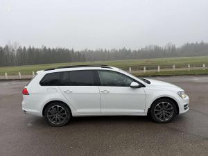 White Volkswagen Golf 2014 in Siauliai, with an engine capacity of 1.60 L and mileage of 201 thousand km for 6800 €, photo 5 on AUTOMOTO.COM.LV