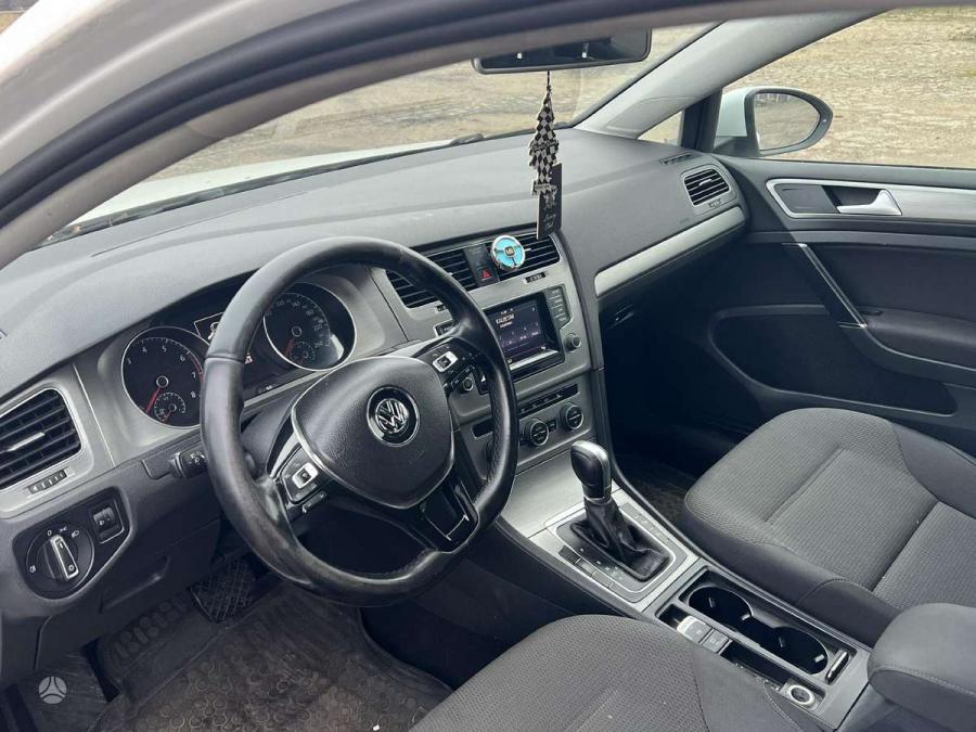 Balts Volkswagen Golf 2014 Kėdainiai, ar dzinēja tilpumu 1.40 L un nobraukumu 180 tūkst. km par 4500 €, foto 16 vietnē AUTOMOTO.COM.LV