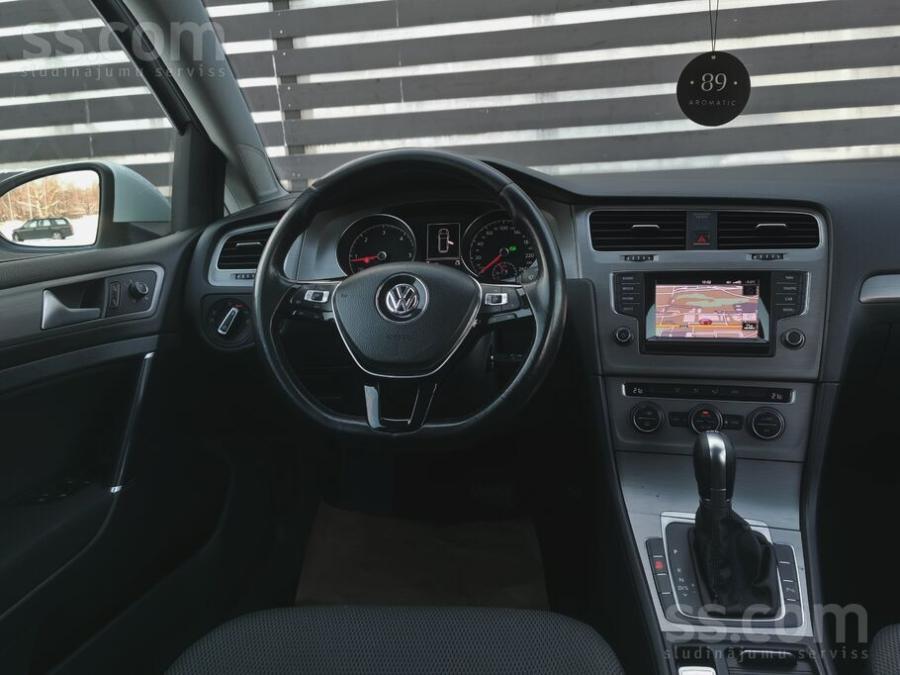 Balts Volkswagen Golf 2014 Rīga, ar dzinēja tilpumu 1.60 L un nobraukumu 332 tūkst. km par 5990 €, foto 15 vietnē AUTOMOTO.COM.LV