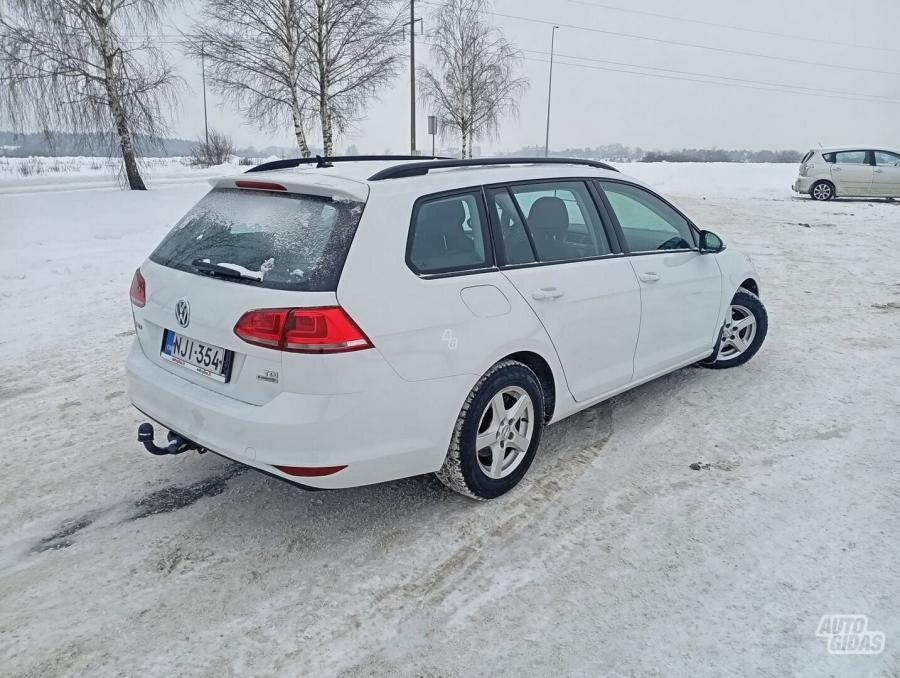 White Volkswagen Golf 2014 in Vilnius, with an engine capacity of 1.60 L and mileage of 254 thousand km for 5550 €, photo 5 on AUTOMOTO.COM.LV