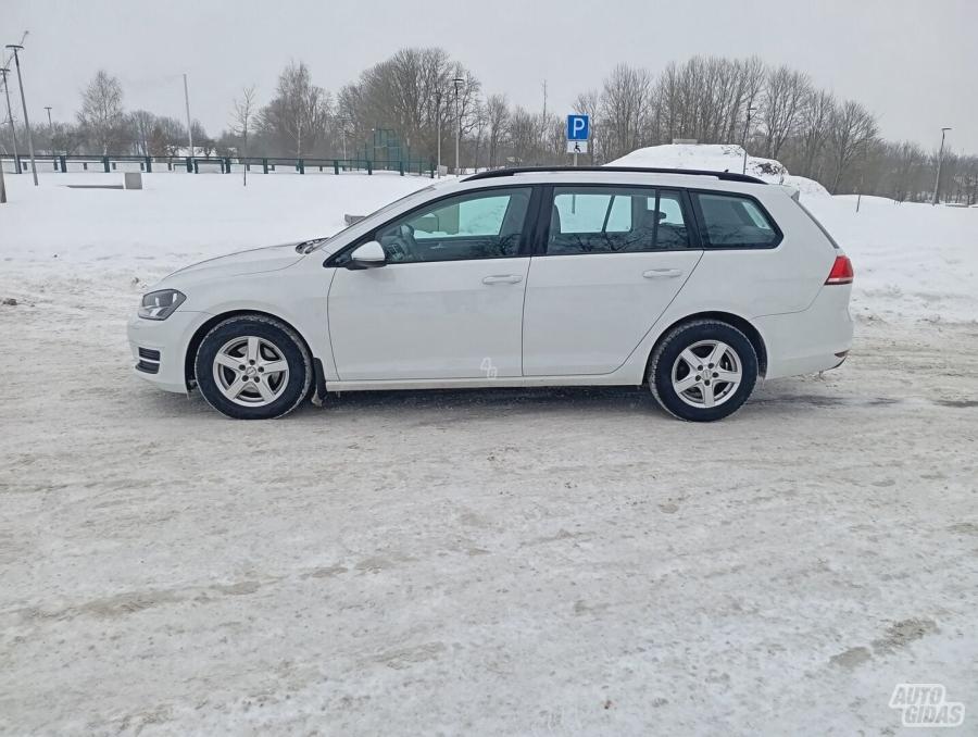 White Volkswagen Golf 2014 in Vilnius, with an engine capacity of 1.60 L and mileage of 254 thousand km for 5550 €, photo 8 on AUTOMOTO.COM.LV