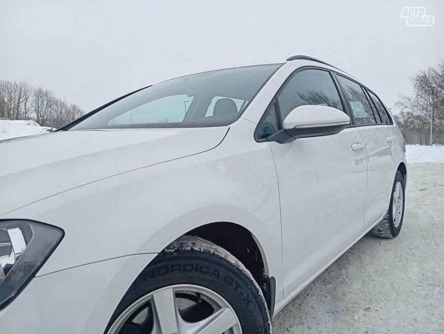 White Volkswagen Golf 2014 in Vilnius, with an engine capacity of 1.60 L and mileage of 254 thousand km for 5550 €, photo 11 on AUTOMOTO.COM.LV