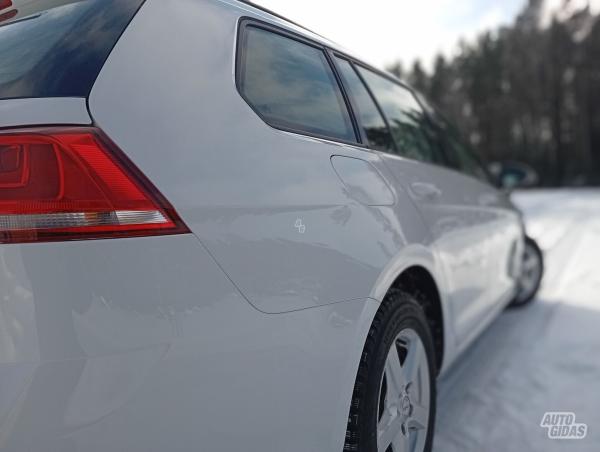 White Volkswagen Golf 2014 in Vilnius, with an engine capacity of 1.60 L and mileage of 254 thousand km for 5550 €, photo 8 on AUTOMOTO.COM.LV