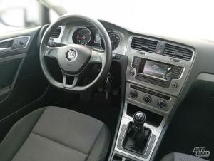 White Volkswagen Golf 2014 in Vilnius, with an engine capacity of 1.60 L and mileage of 254 thousand km for 5550 €, photo 16 on AUTOMOTO.COM.LV