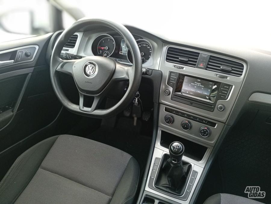 White Volkswagen Golf 2014 in Vilnius, with an engine capacity of 1.60 L and mileage of 254 thousand km for 5550 €, photo 16 on AUTOMOTO.COM.LV
