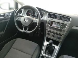 White Volkswagen Golf 2014 in Vilnius, with an engine capacity of 1.60 L and mileage of 254 thousand km for 5550 €, photo 21 on AUTOMOTO.COM.LV
