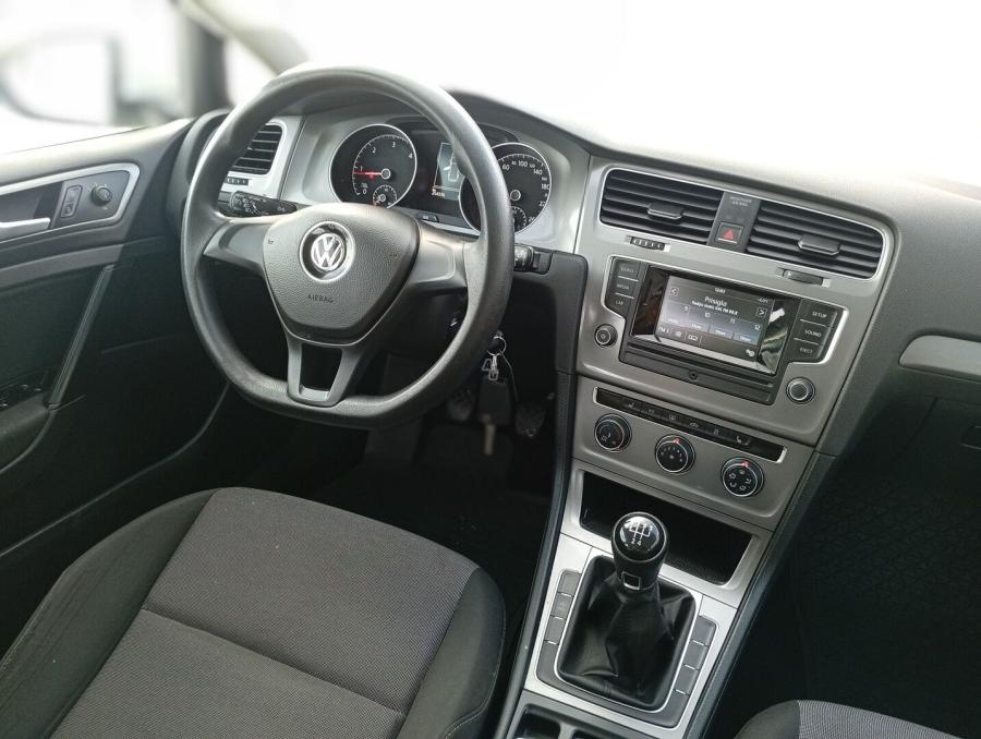 White Volkswagen Golf 2014 in Vilnius, with an engine capacity of 1.60 L and mileage of 254 thousand km for 5550 €, photo 21 on AUTOMOTO.COM.LV