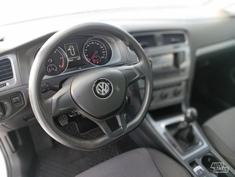 White Volkswagen Golf 2014 in Vilnius, with an engine capacity of 1.60 L and mileage of 254 thousand km for 5550 €, photo 26 on AUTOMOTO.COM.LV